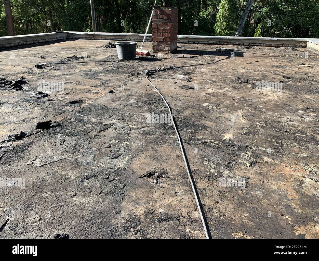 Dirty rooftop hi-res stock photography and images - Alamy