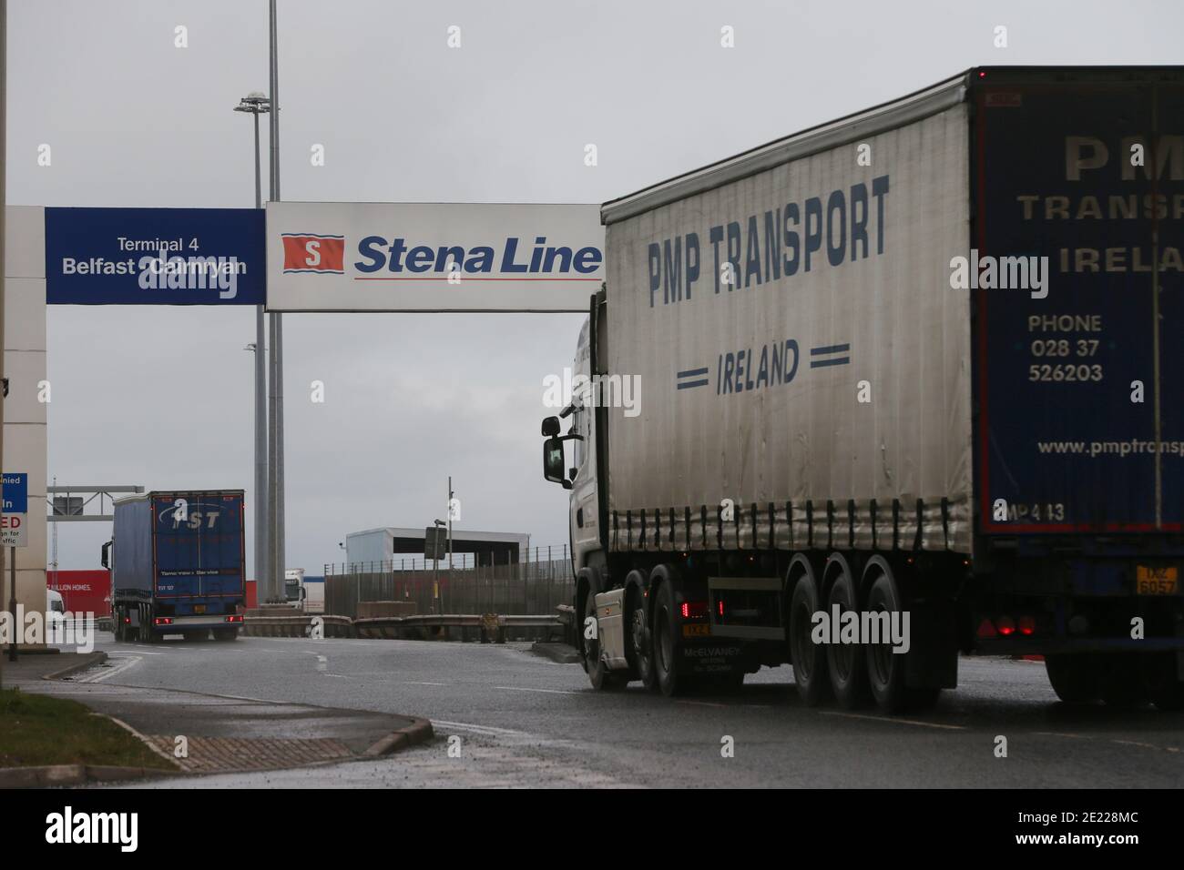 Belfast docks Picture Mal McCann Stock Photo - Alamy