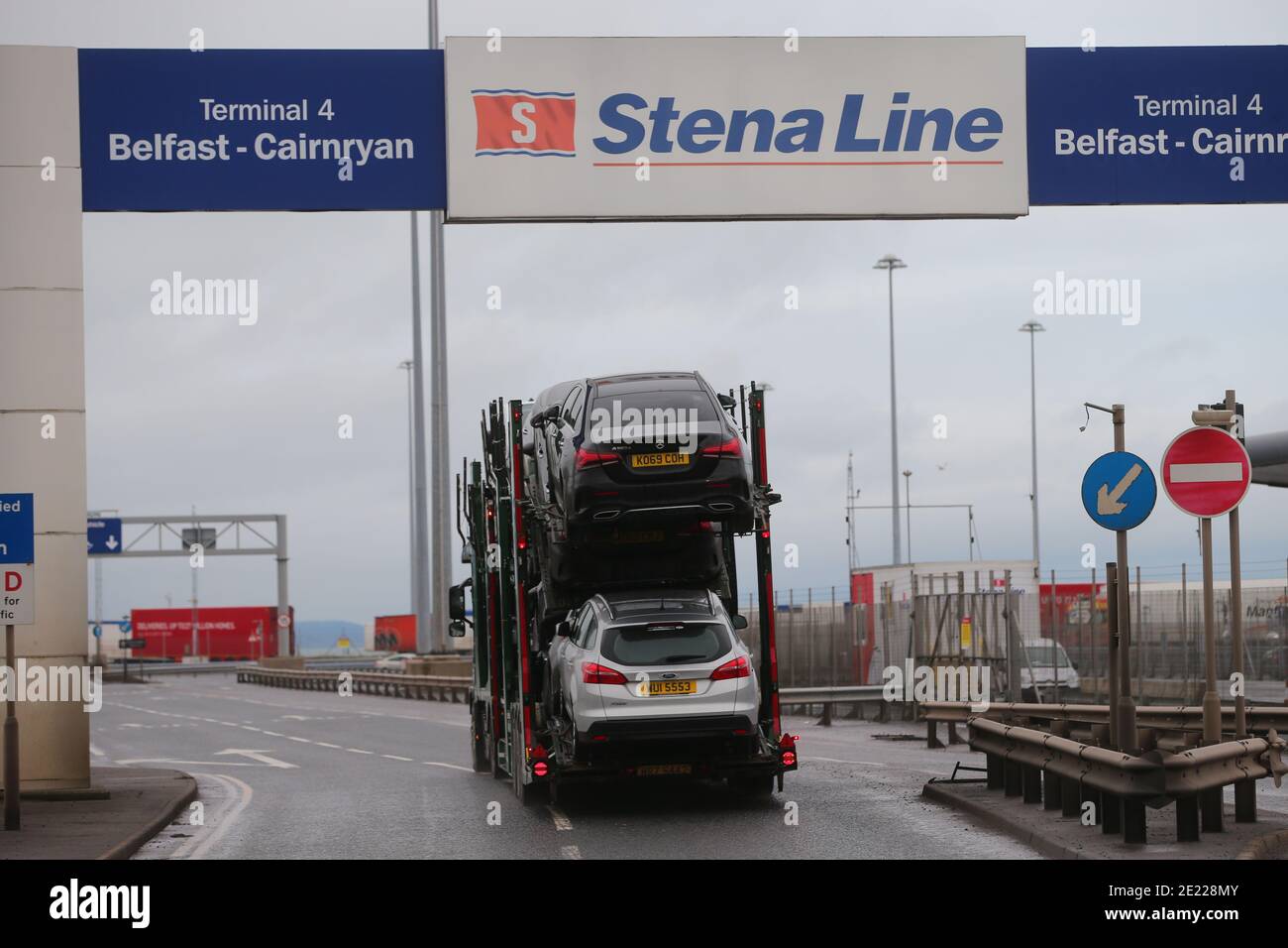Belfast docks Picture Mal McCann Stock Photo - Alamy