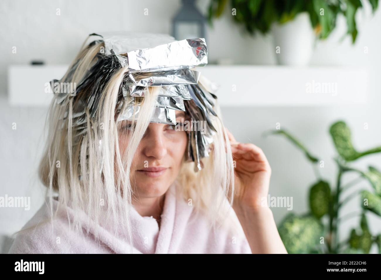 Hair bleaching process hi-res stock photography and images - Alamy