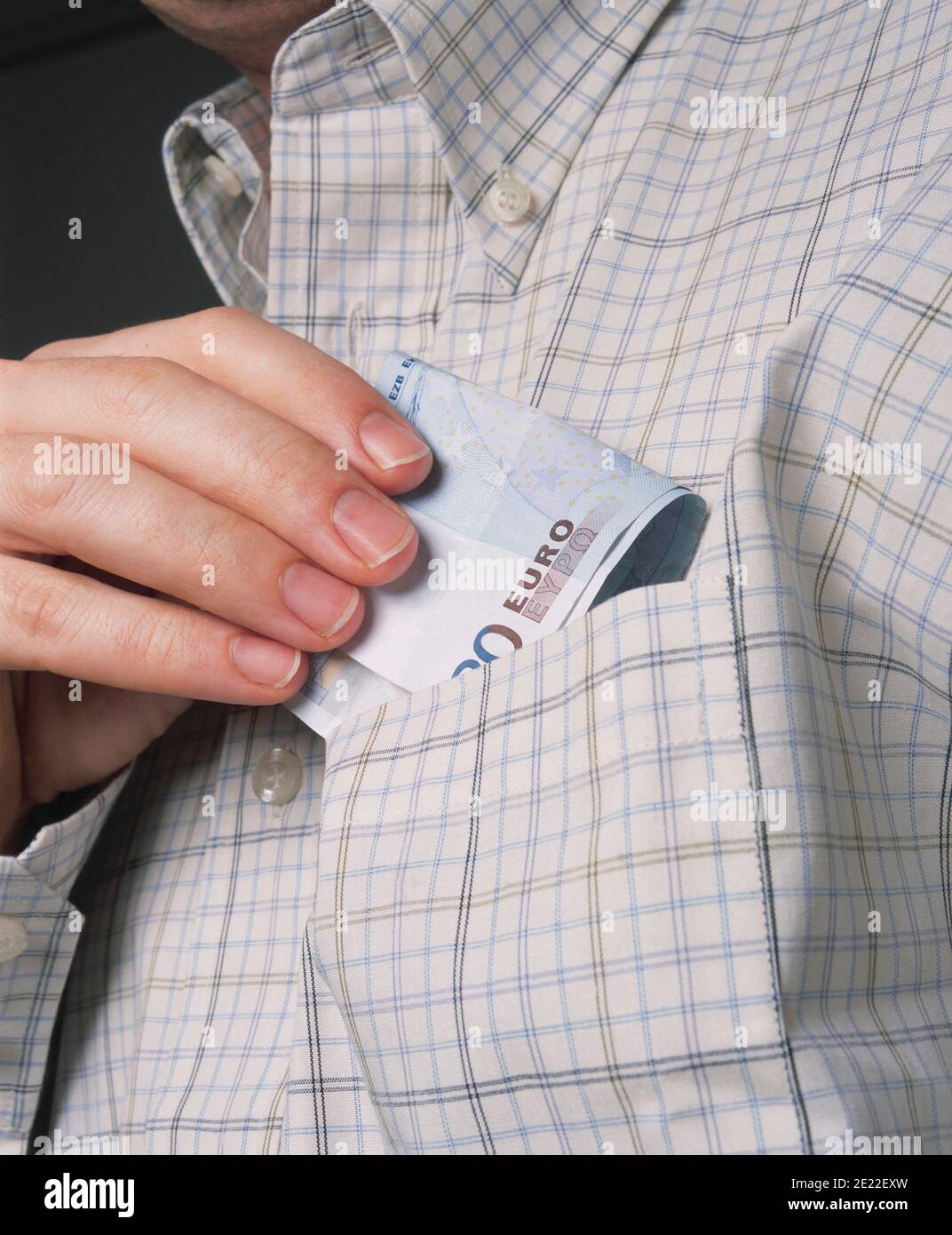 Putting note hi-res stock photography and images - Alamy