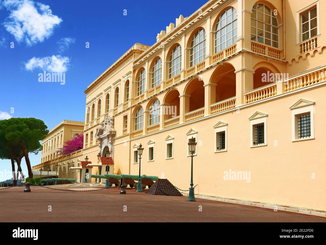 The facade and the cannons of the Monaco Palace Stock Photo - Alamy