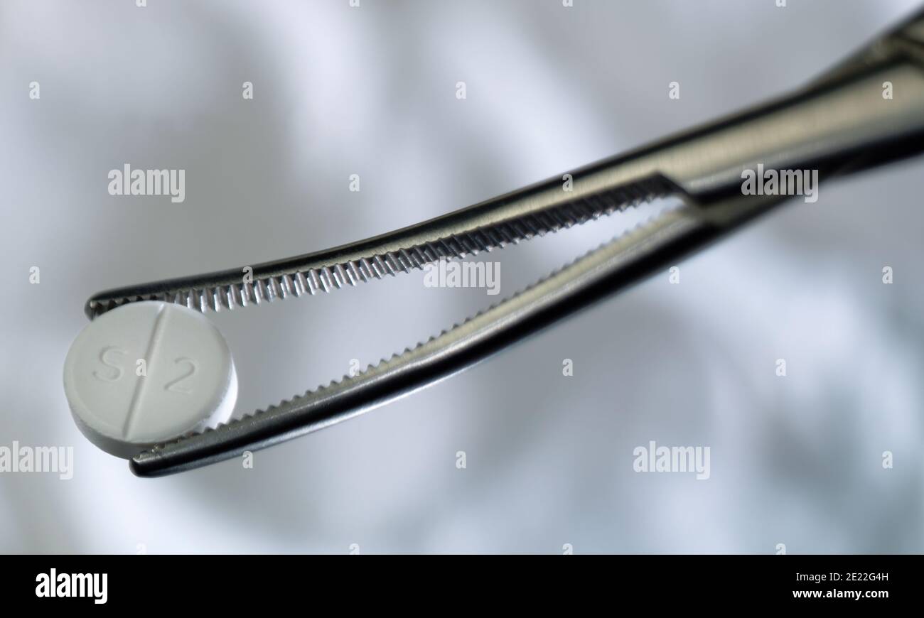 Paracetamol tablet hi-res stock photography and images - Alamy