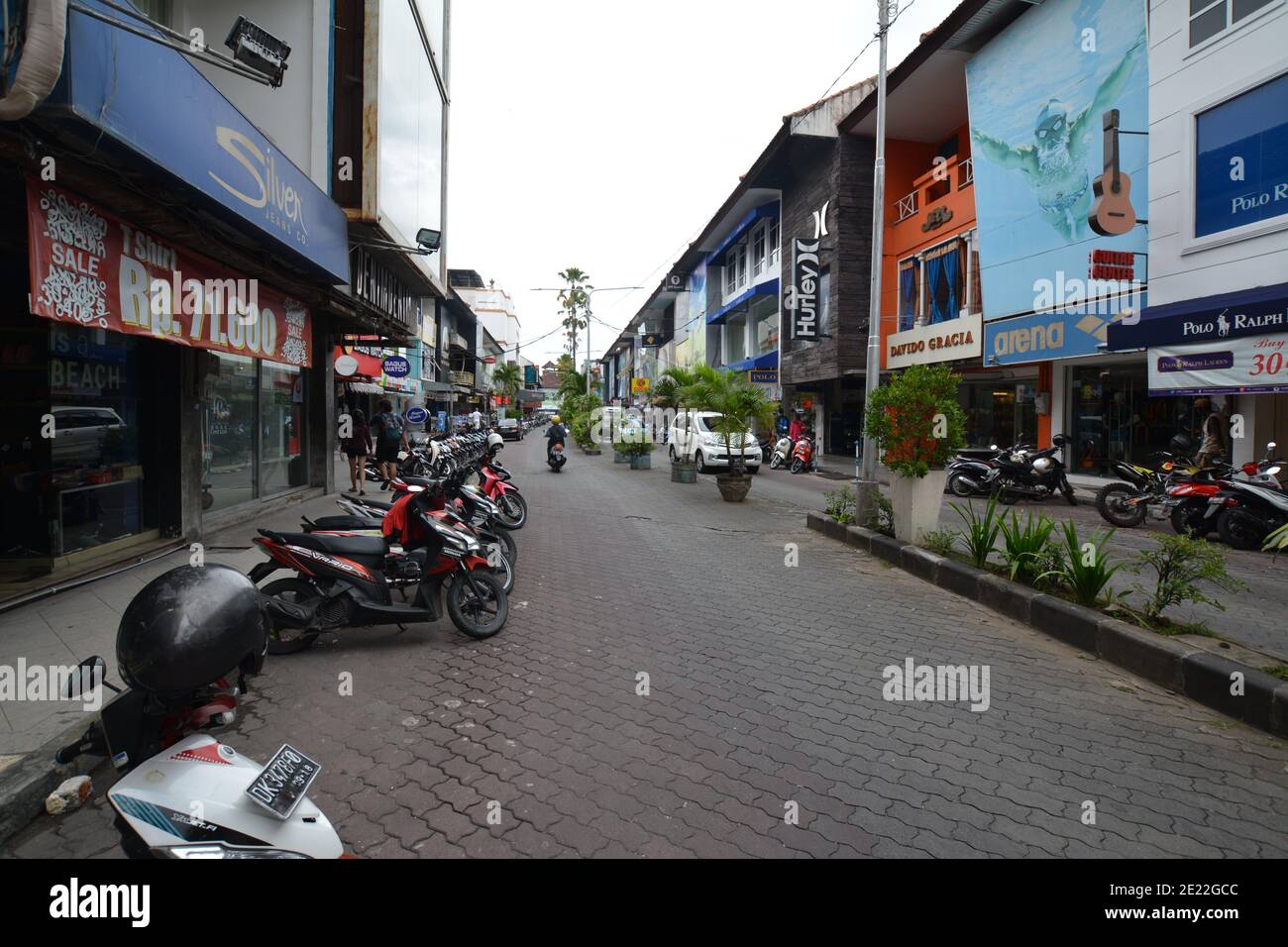 Sari club bali hi-res stock photography and images - Alamy