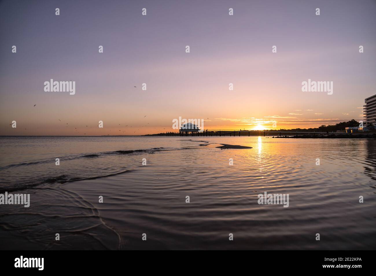 Mesmerizing view of the sea gleaming under the bright sunset - great ...