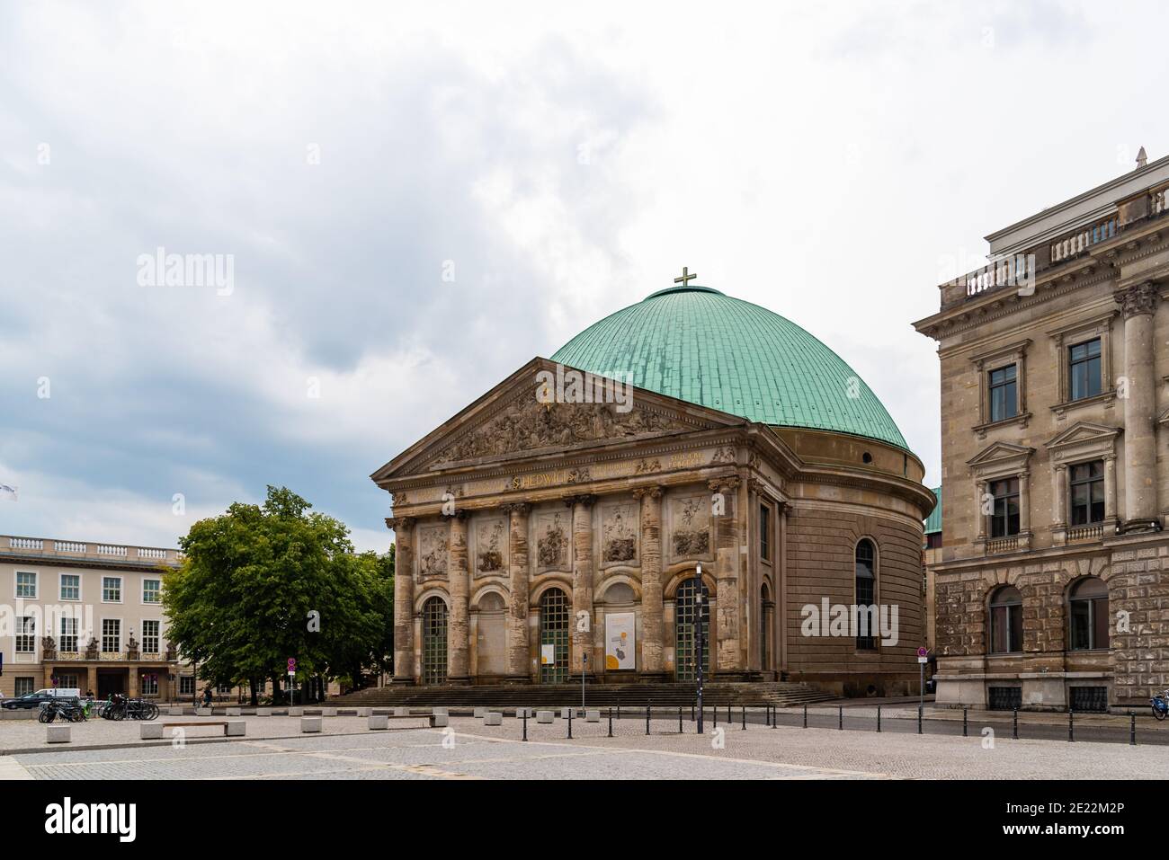 Opernplatz berlin hi-res stock photography and images - Alamy