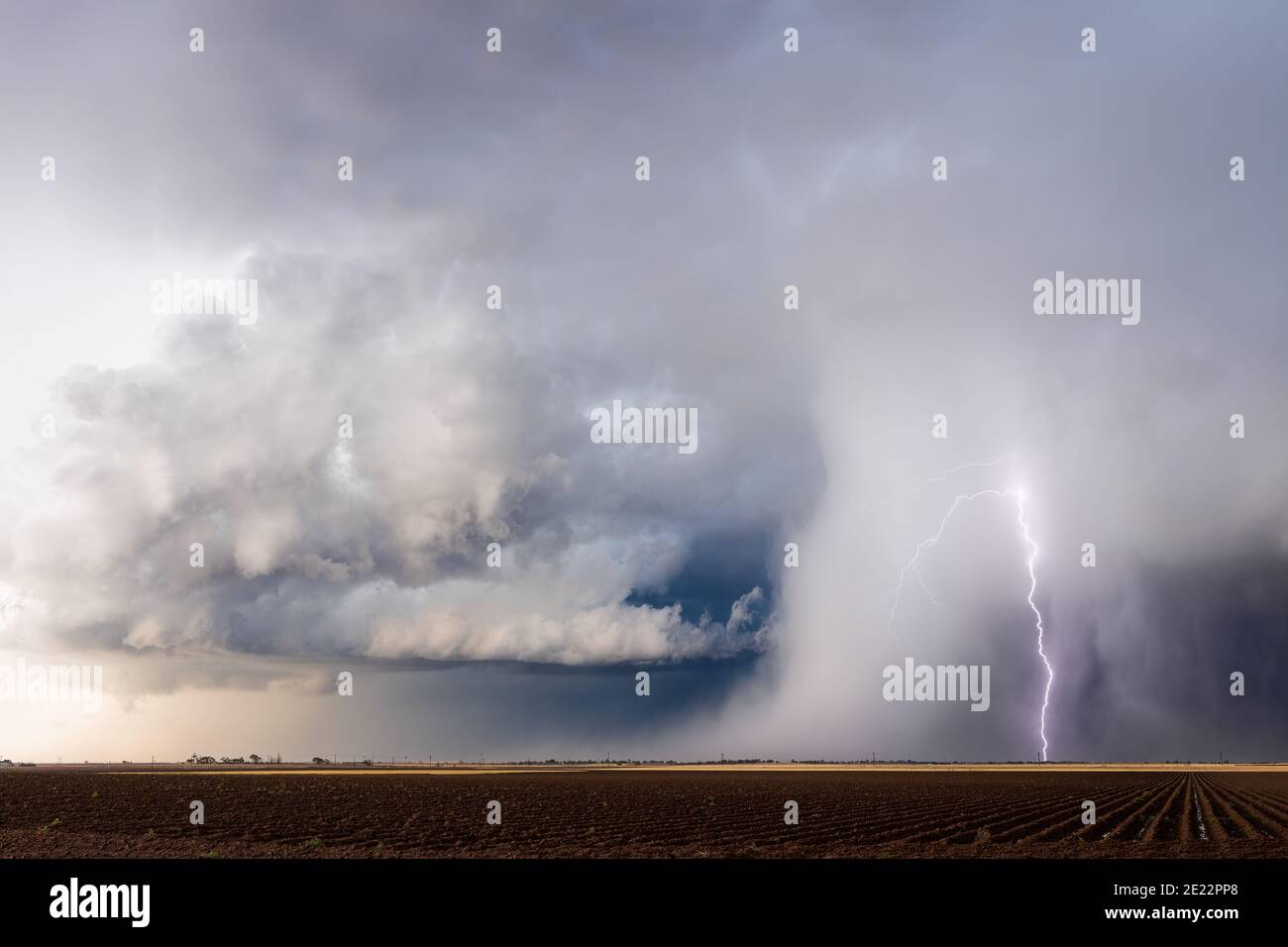 Microburst rain storm hi-res stock photography and images - Alamy