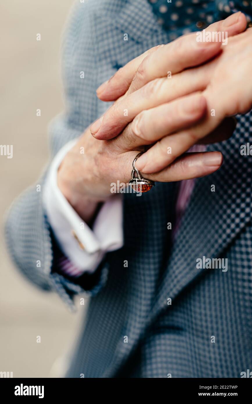 Artist George Skeggs ('Soho George') on a Soho street, London, England ...