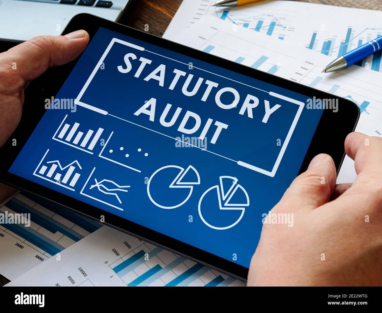 Audit report hi-res stock photography and images - Alamy