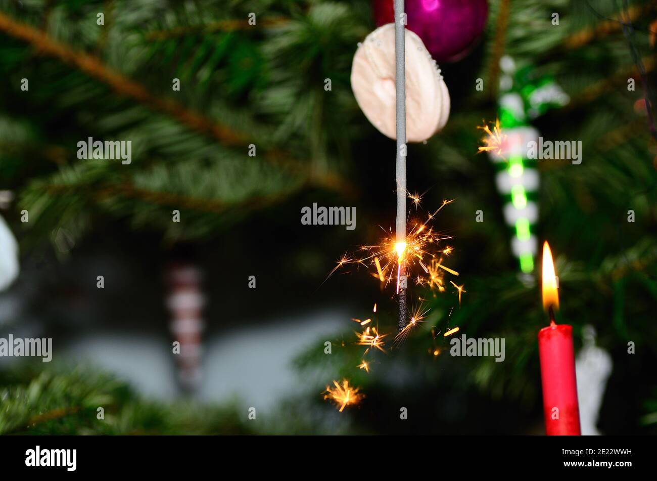 Burning christmas tree fire hi-res stock photography and images - Alamy