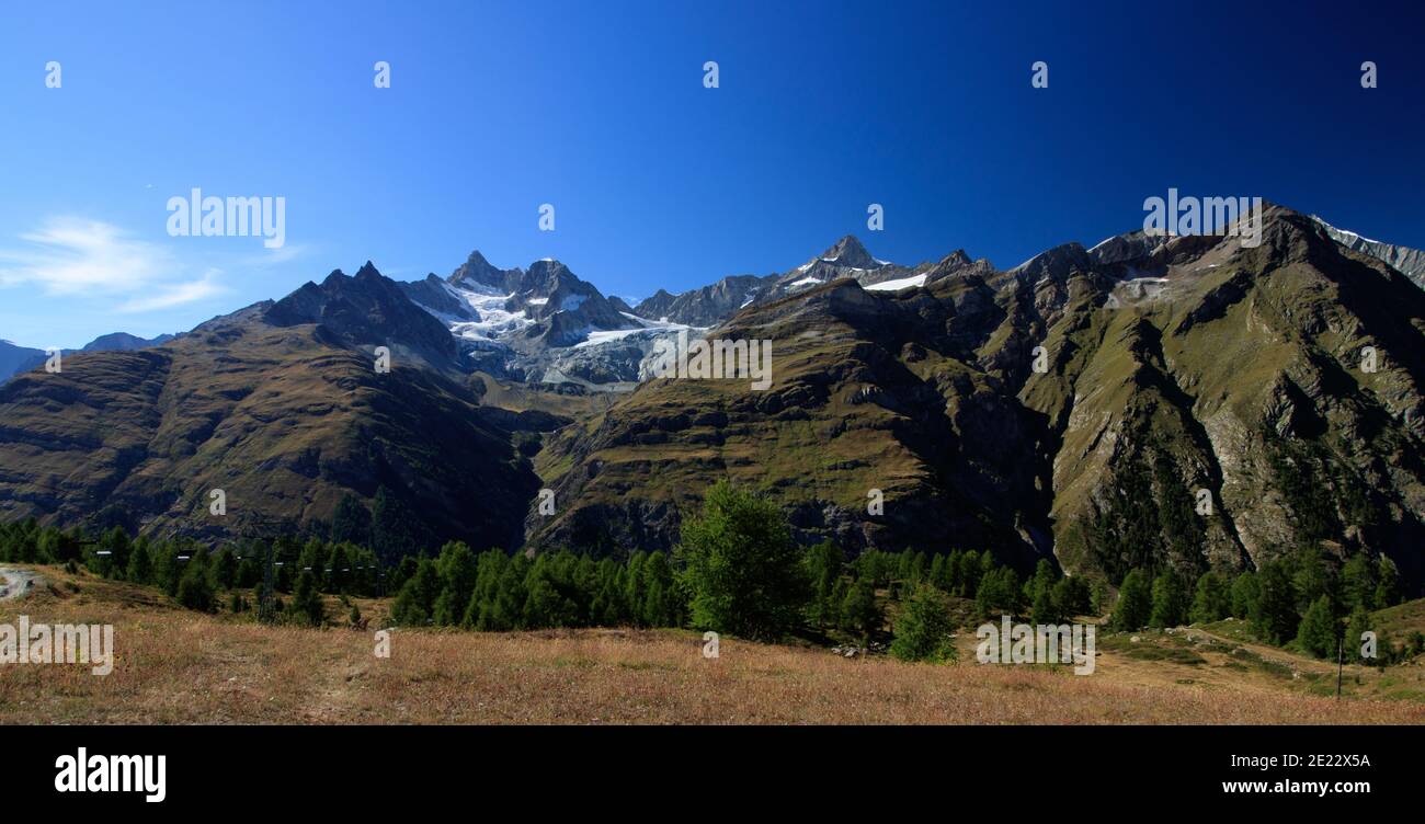 Wallis mountains hi-res stock photography and images - Alamy