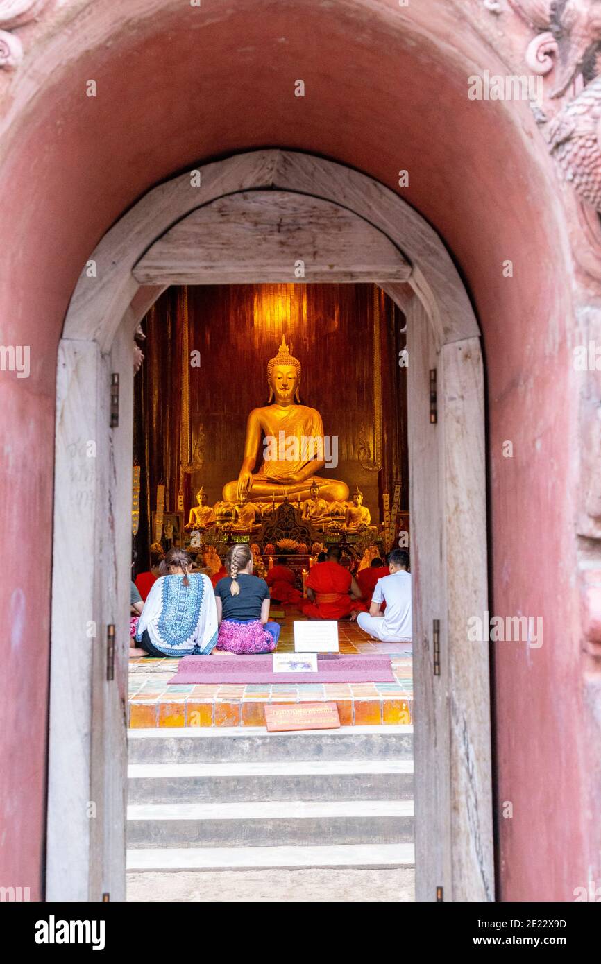 Buddhism People Praying