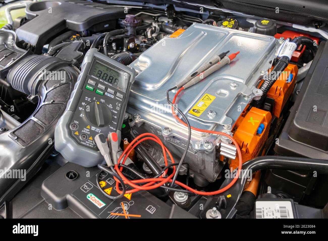 Electric car engine compartment hi-res stock photography and images - Alamy