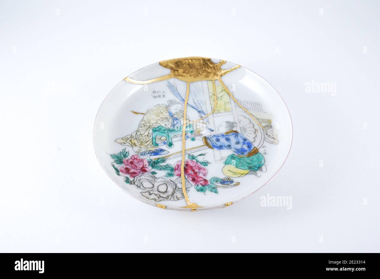 Chinese antique Kintsugi, bright colours pottery Stock Photo - Alamy