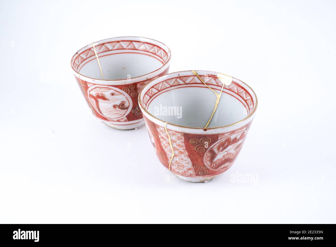 Kintsugi Kutani red sake cups Stock Photo - Alamy