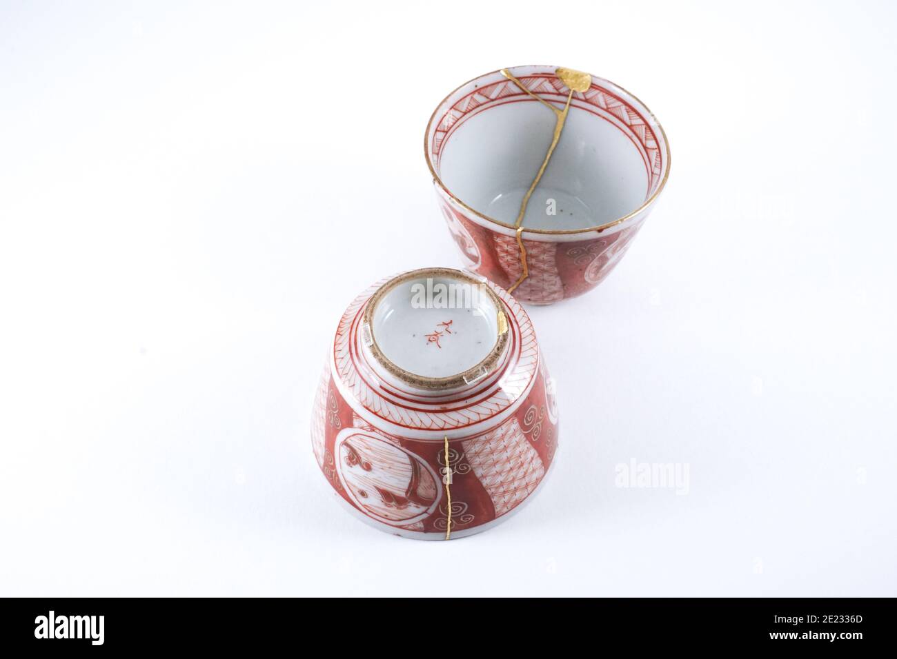 Kintsugi Kutani red sake cups Stock Photo - Alamy
