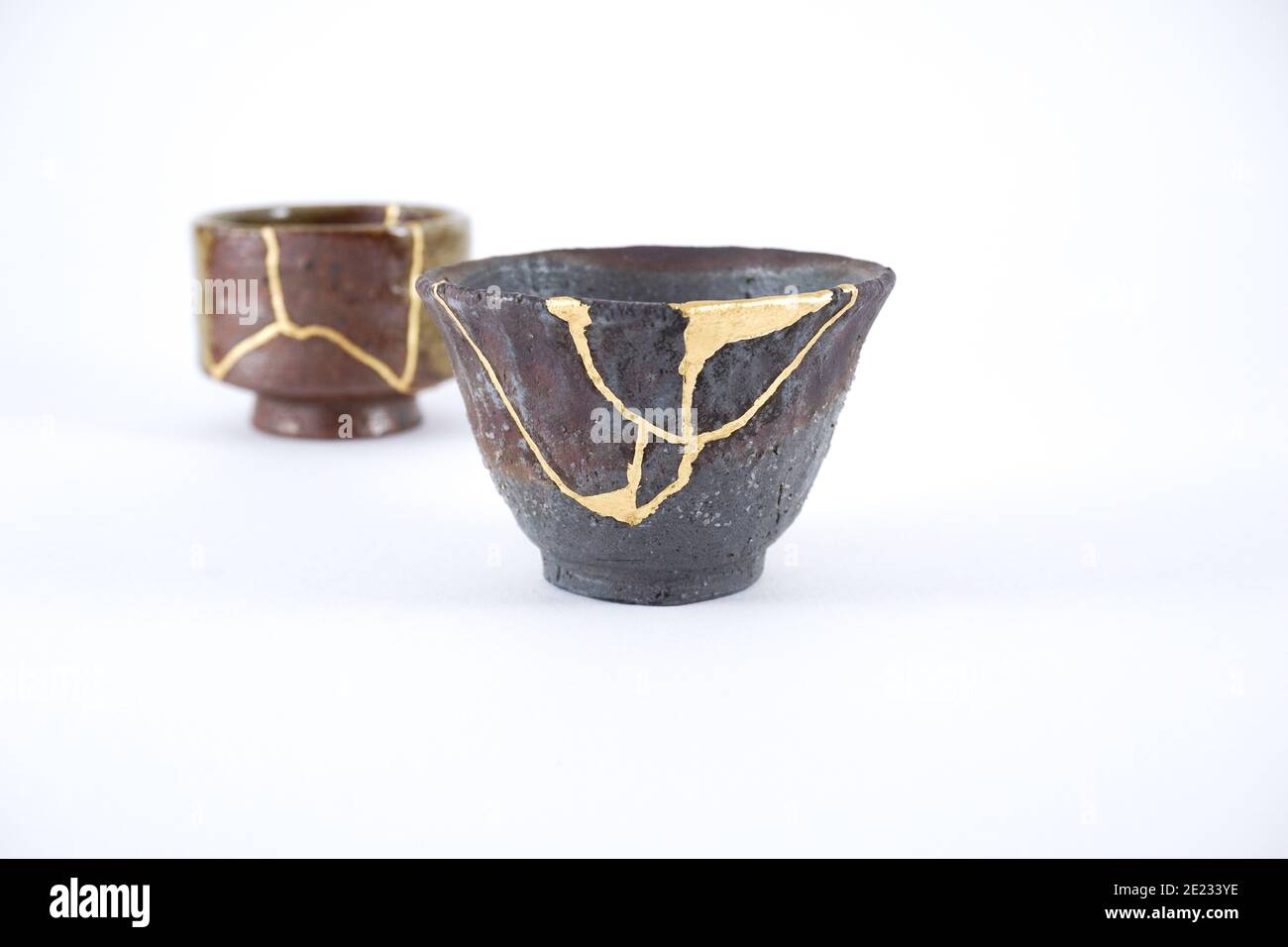 Antique Kintsugi, Bizen Japanese pottery restored with real gold ...