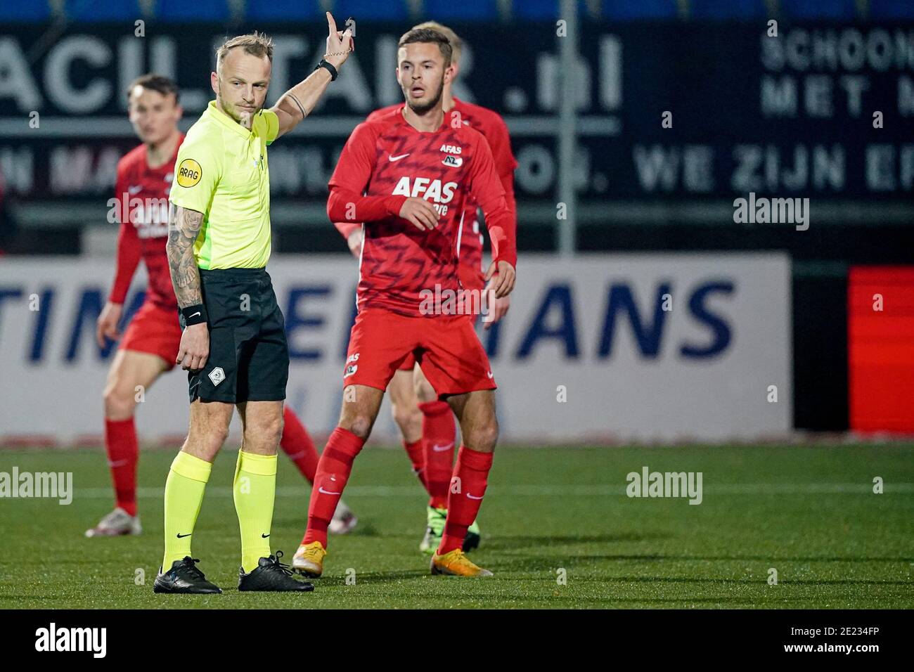 DEN BOSCH, NETHERLANDS - JANUARY 11: (L-R): Referee Nick Smit during ...