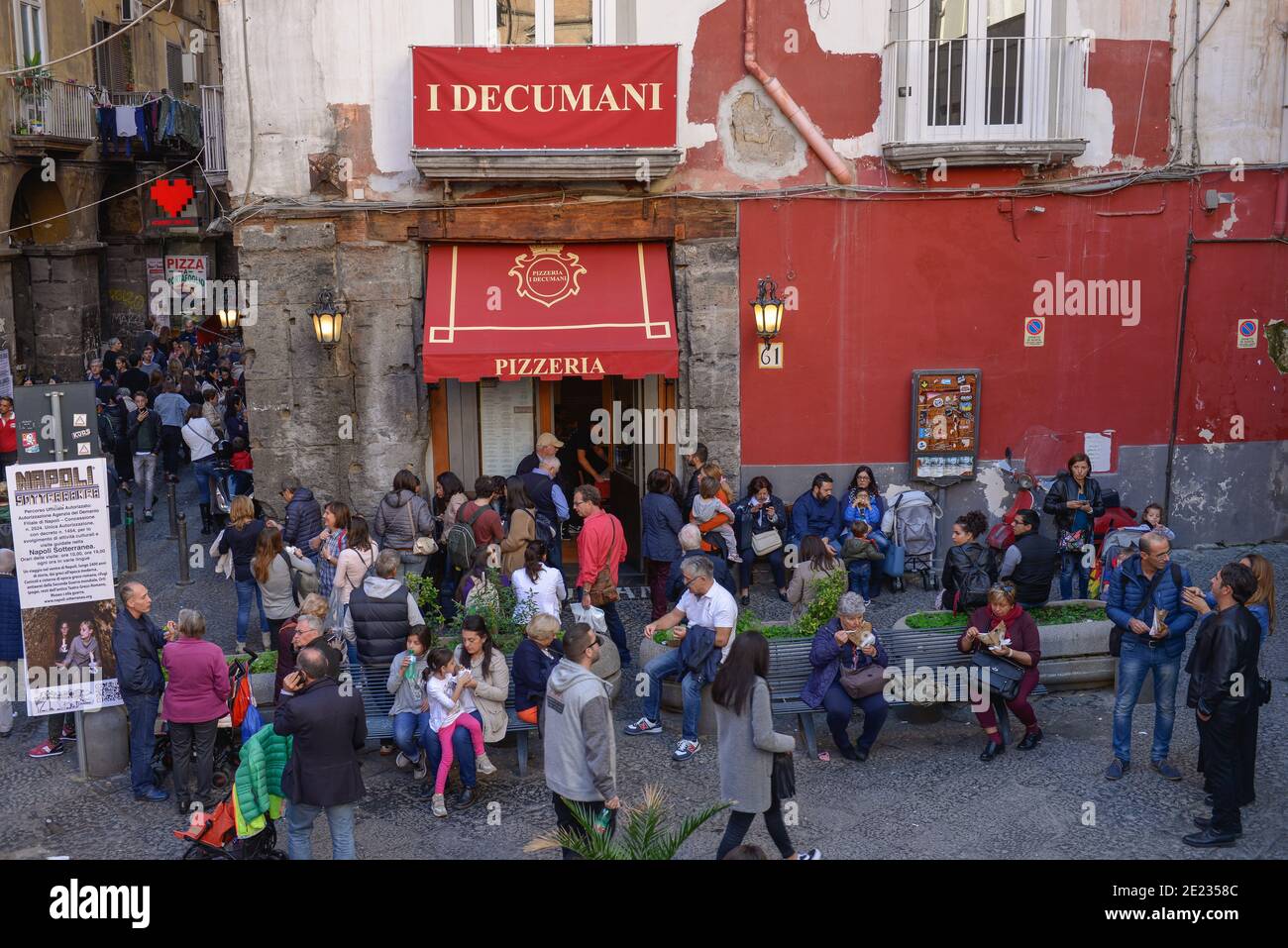 Via tribunali pizza hi-res stock photography and images - Alamy