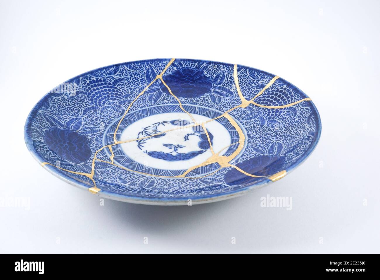 Kintsugi hi-res stock photography and images - Alamy