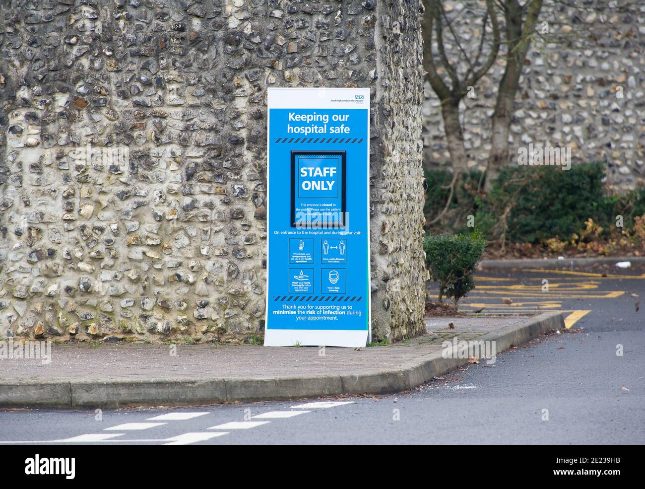Old Amersham, Buckinghamshire, UK. 11th January, 2021. A Keeping our ...
