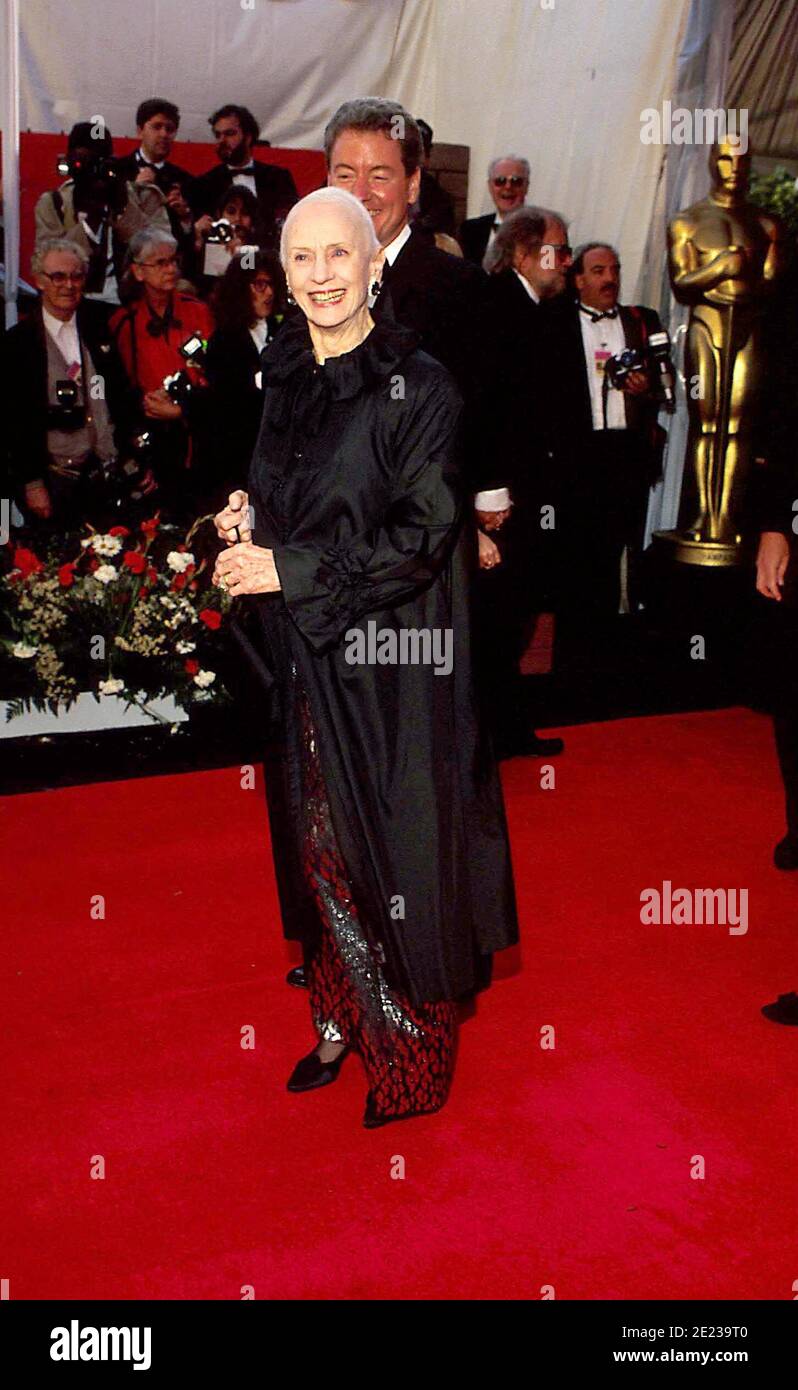 Jessica Tandy attends the 63rd Annual Academy Awards on March 25, 1991 ...