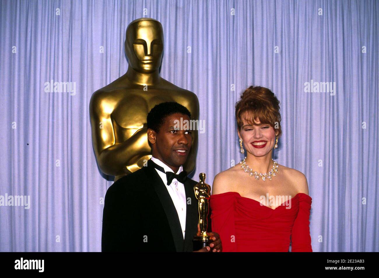Denzel washington 1990 hi-res stock photography and images - Alamy