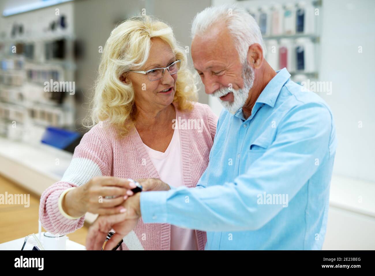 Helping old people with the tech hi-res stock photography and images ...