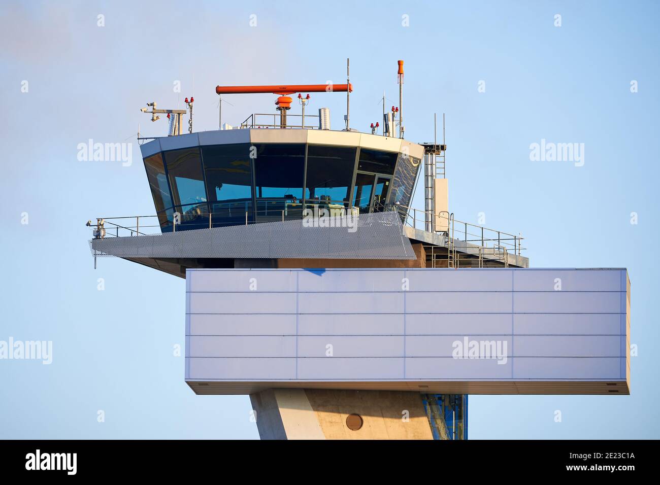 Air traffic control tower (ATC Stock Photo - Alamy