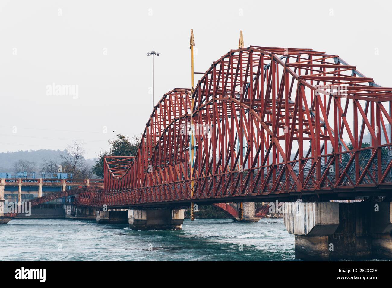 Bow shaped bridge hi-res stock photography and images - Alamy