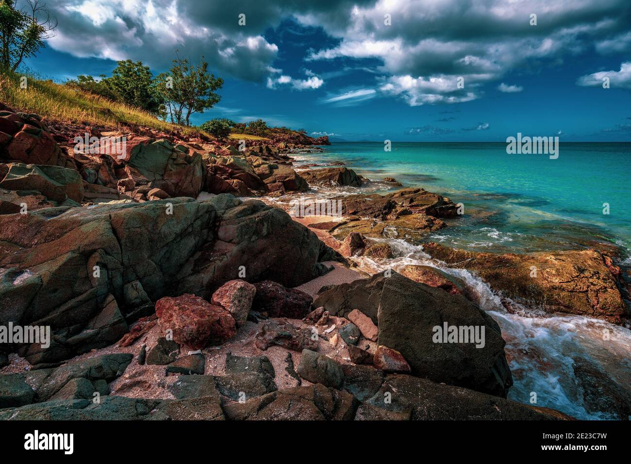 Green island beach antigua hi-res stock photography and images - Alamy