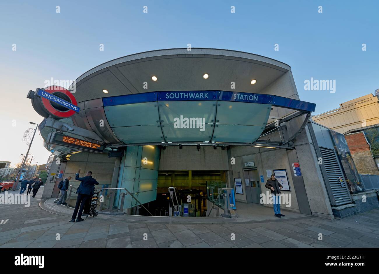 Southwalk station hi-res stock photography and images - Alamy