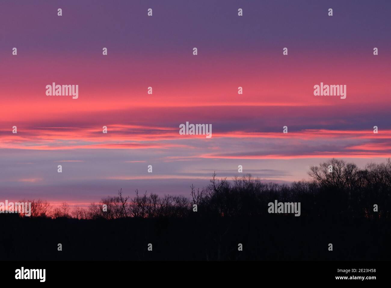 Beautiful sunset brilliant colorful hi-res stock photography and images ...