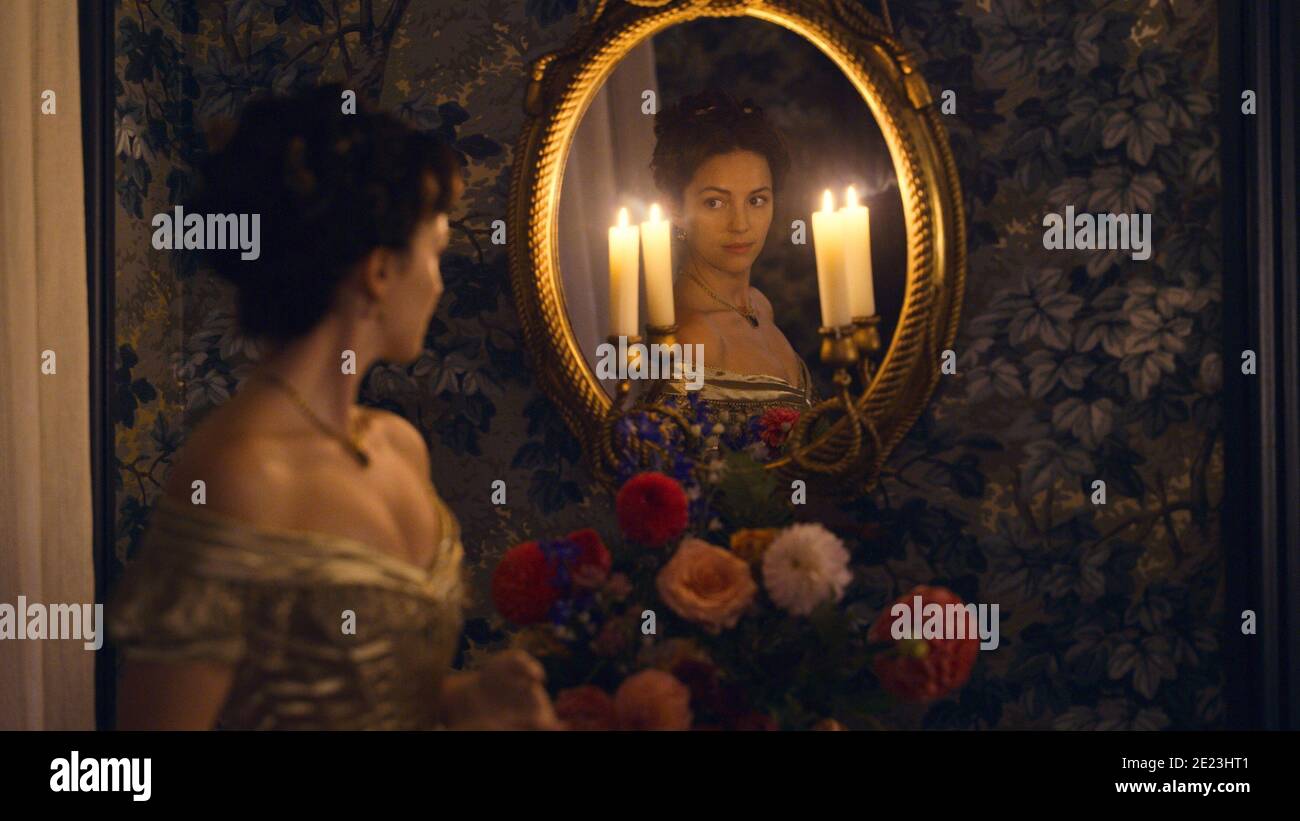 DICKINSON, Ella Hunt as Sue Gilbert, Before I Got My Eye Put Out ...