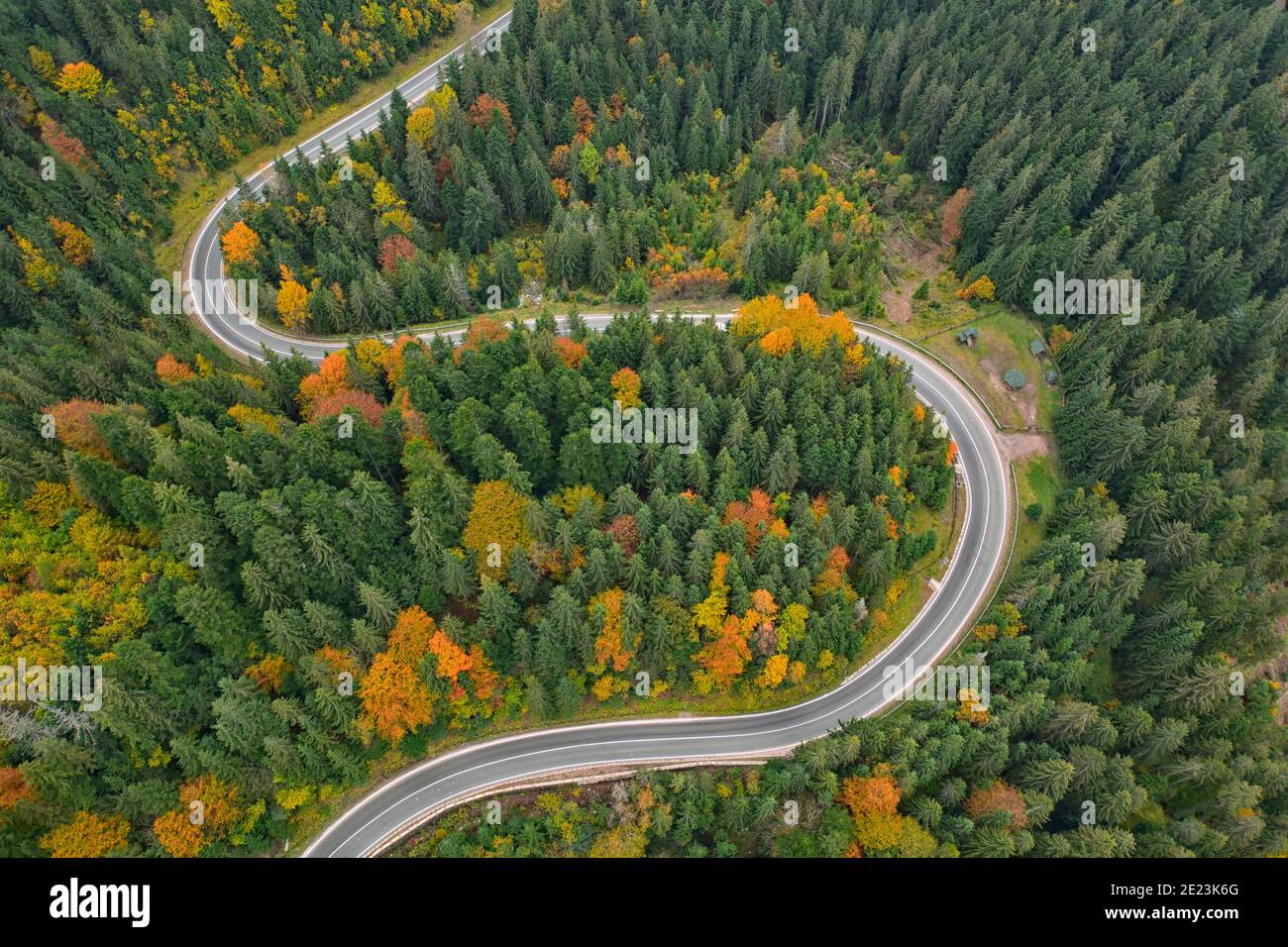 Beautiful view asphalted road hi-res stock photography and images - Alamy