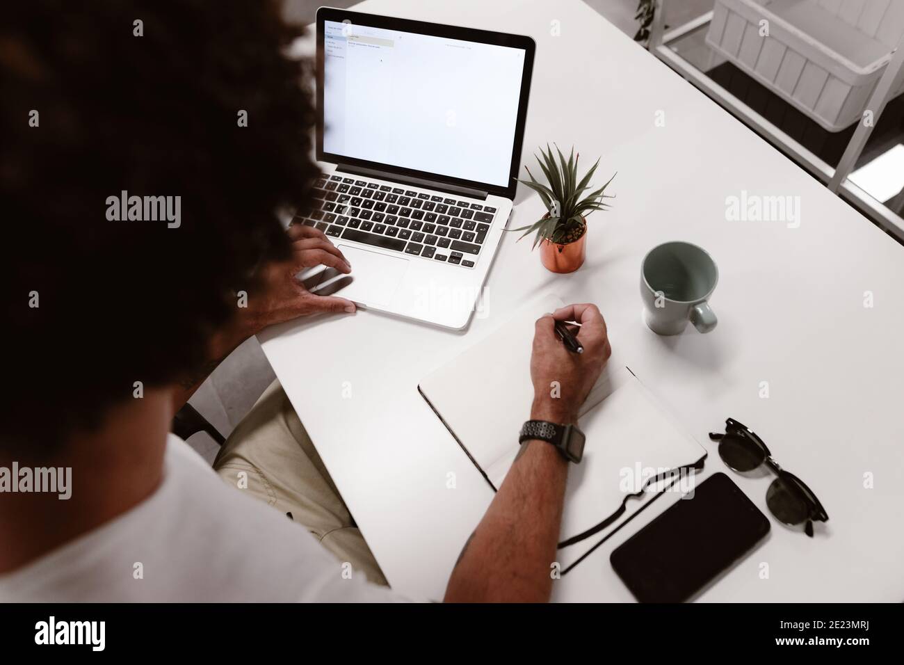 Coworking using hi-res stock photography and images - Alamy