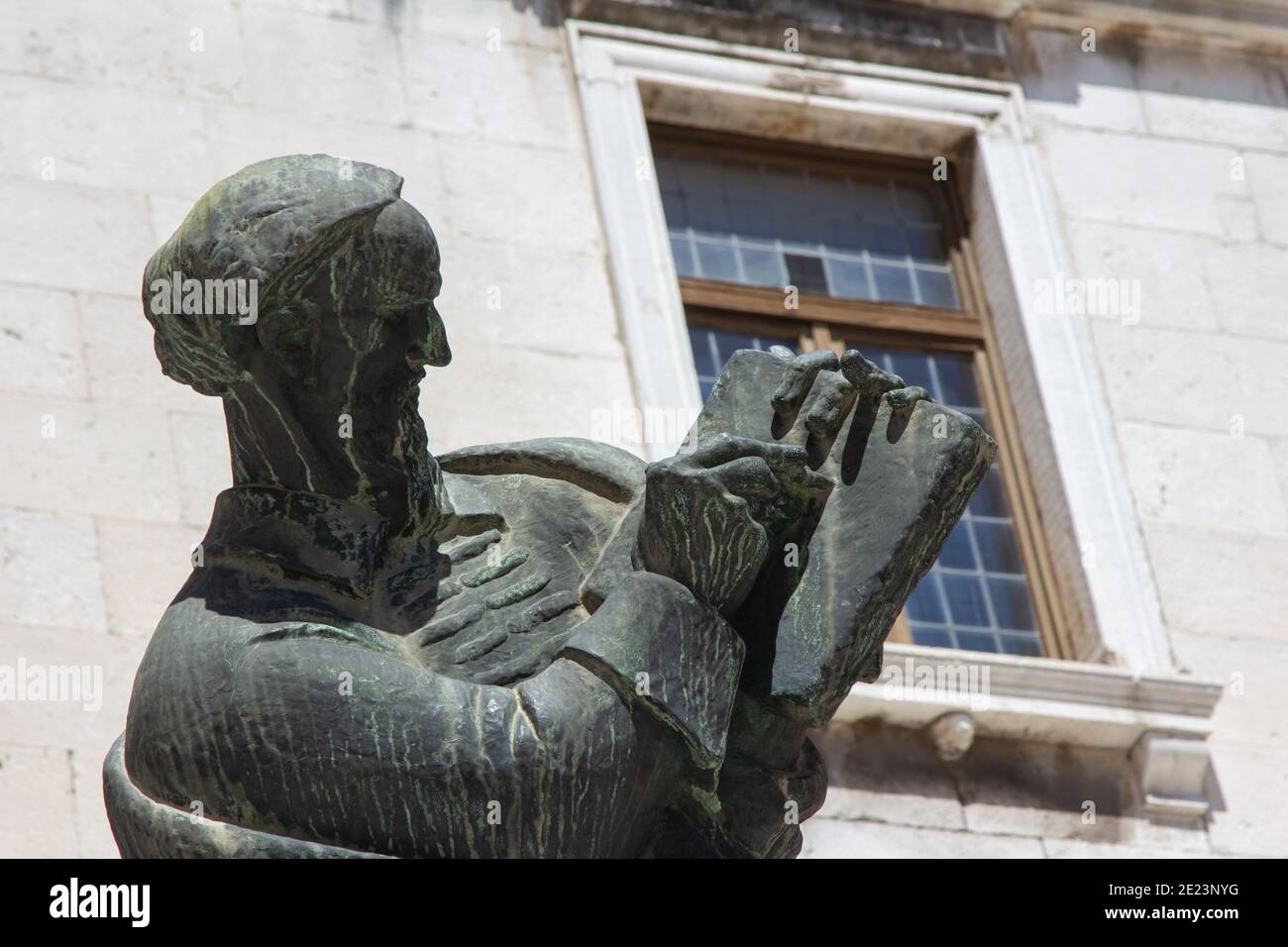 SPLIT, CROATIA - Aug 10, 2011: Statue of Croatian poet and Renaissance ...