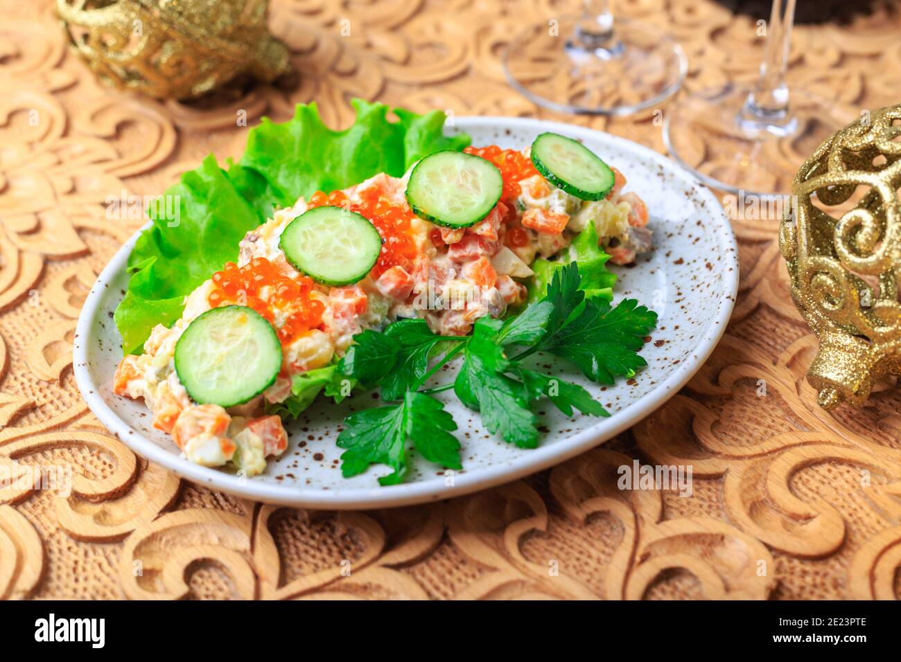 Salad presentation hi-res stock photography and images - Alamy