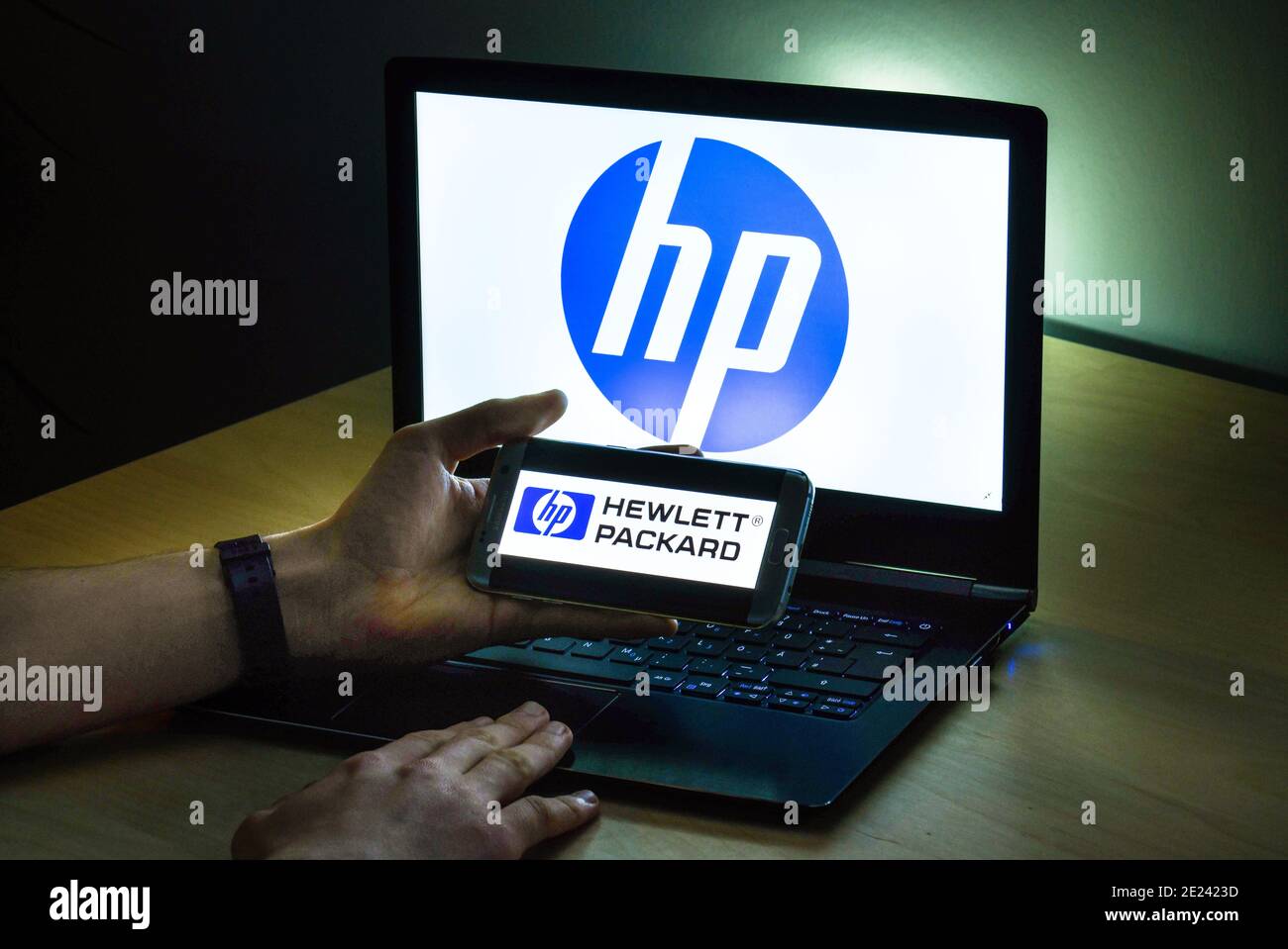 Hp laptop logo hi-res stock photography and images - Alamy