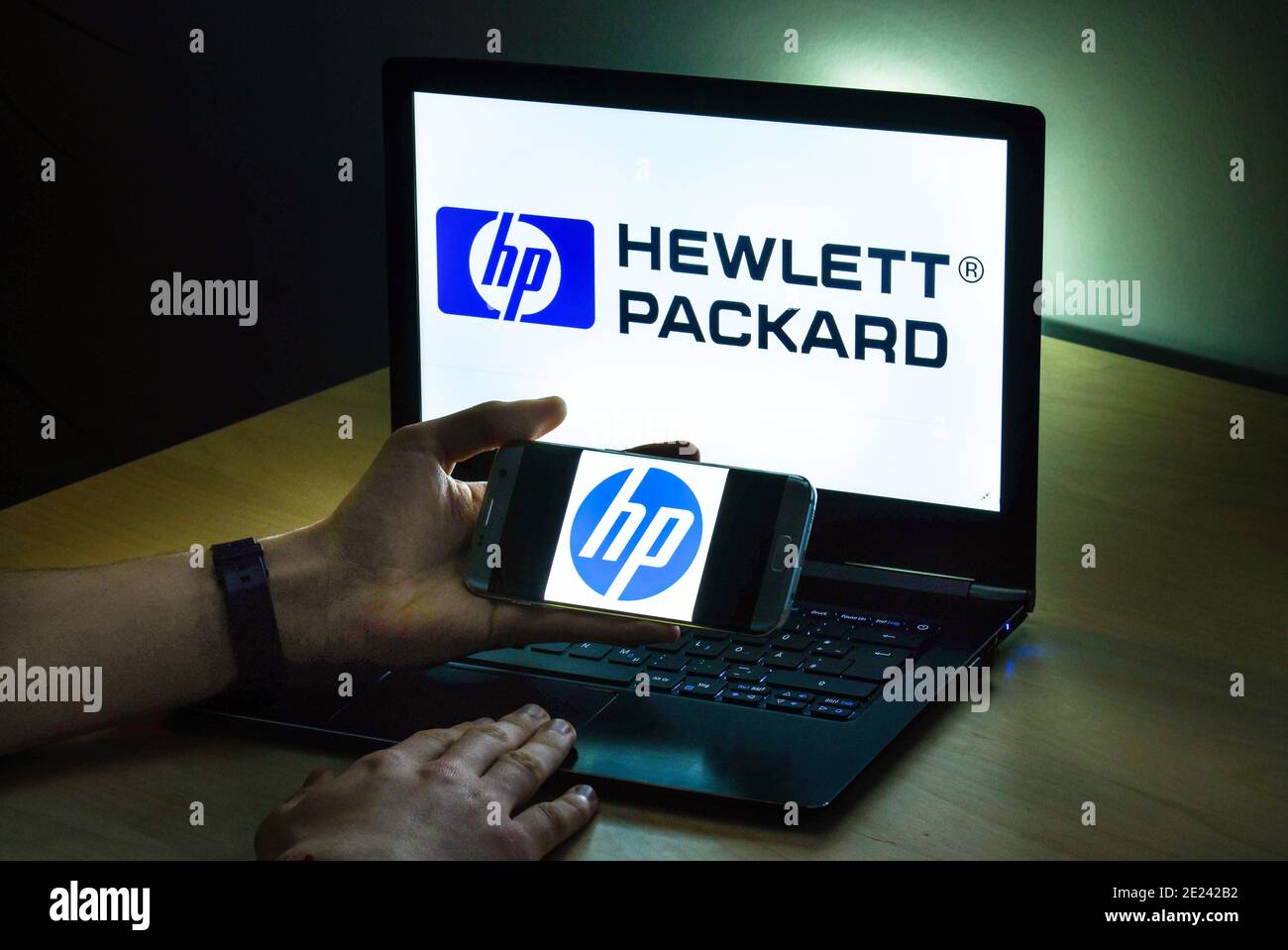 Hp laptop logo hi-res stock photography and images - Alamy