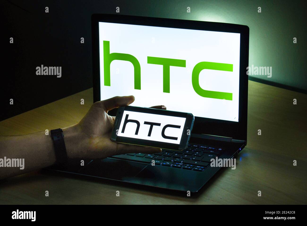 Htc logo hi-res stock photography and images - Alamy