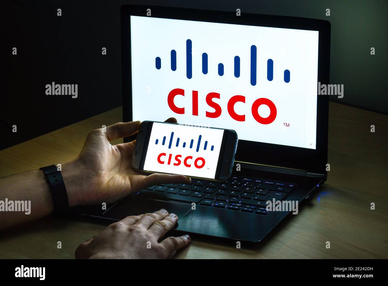Cisco online hi-res stock photography and images - Alamy