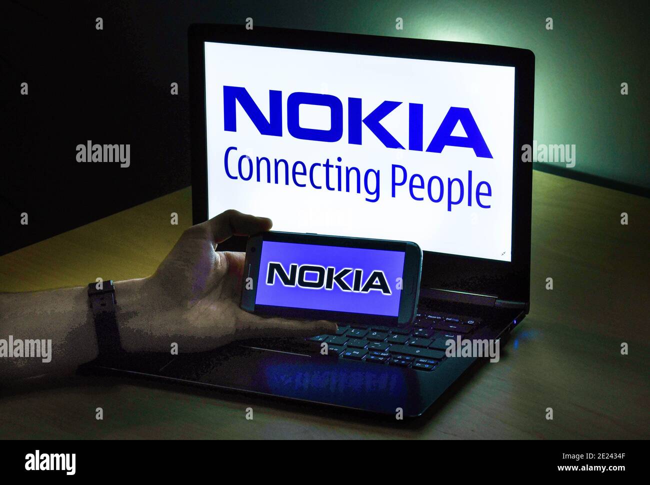 Nokia emblem hi-res stock photography and images - Alamy