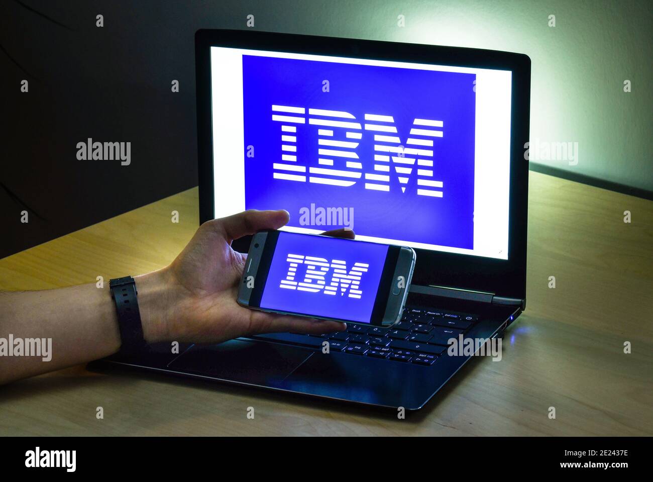 Ibm laptop hi-res stock photography and images - Alamy