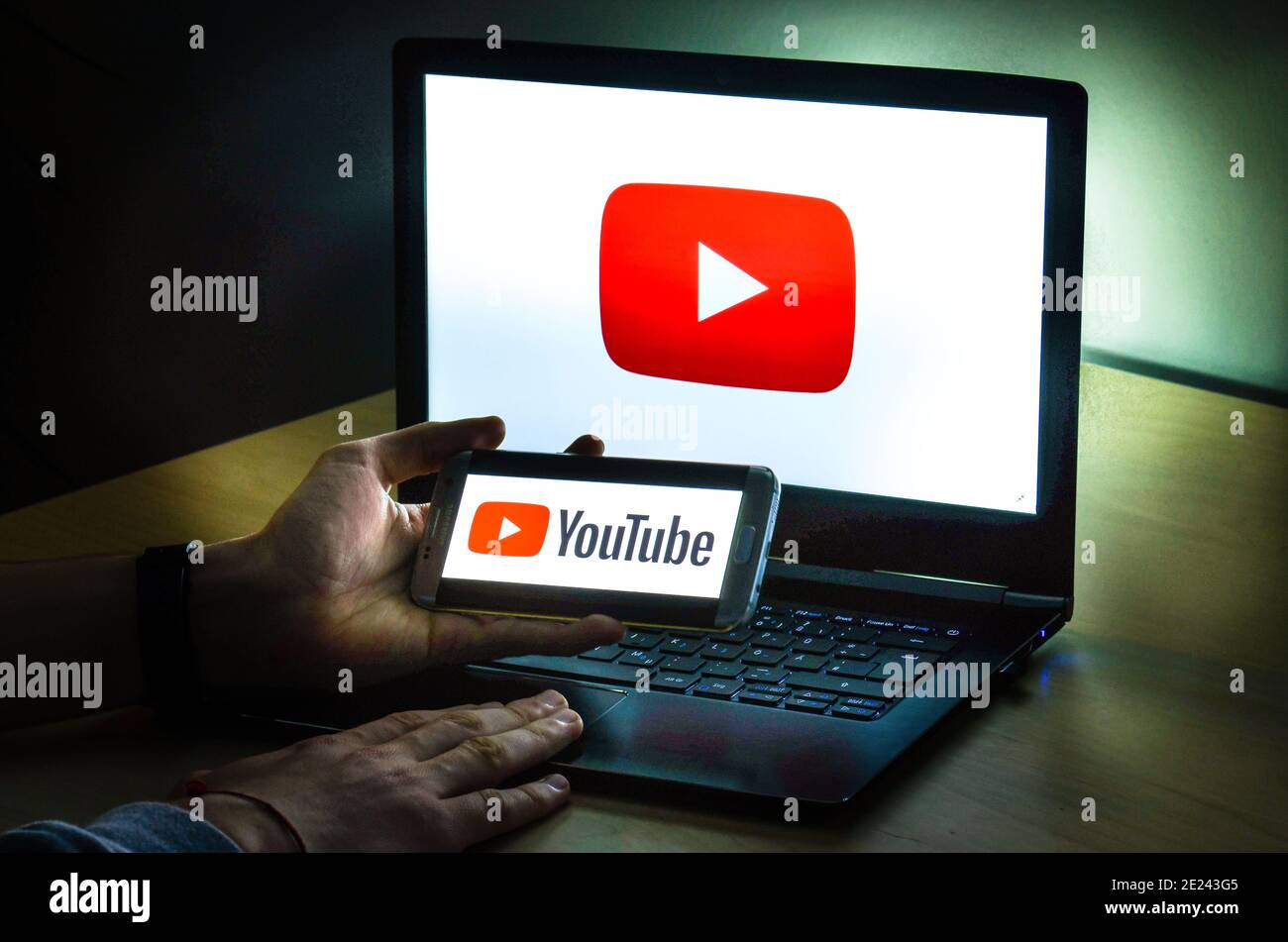 Youtube emblem hi-res stock photography and images - Alamy