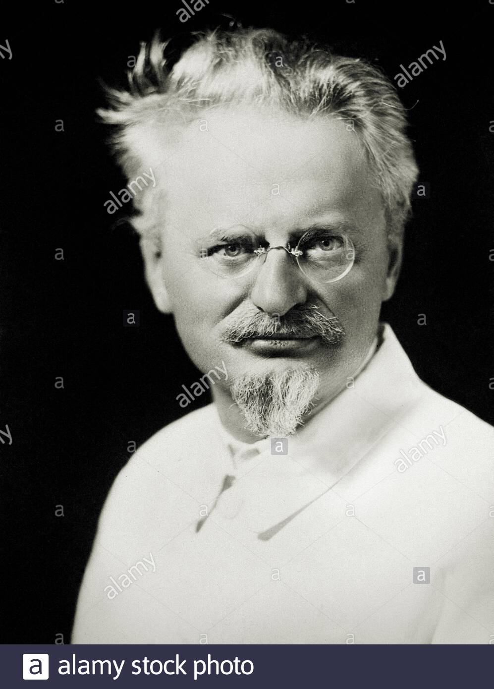 Trotsky Portrait High Resolution Stock Photography and Images - Alamy