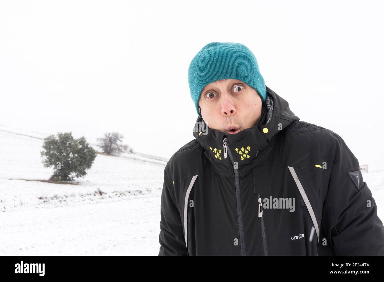 Male snow shivering hi-res stock photography and images - Alamy