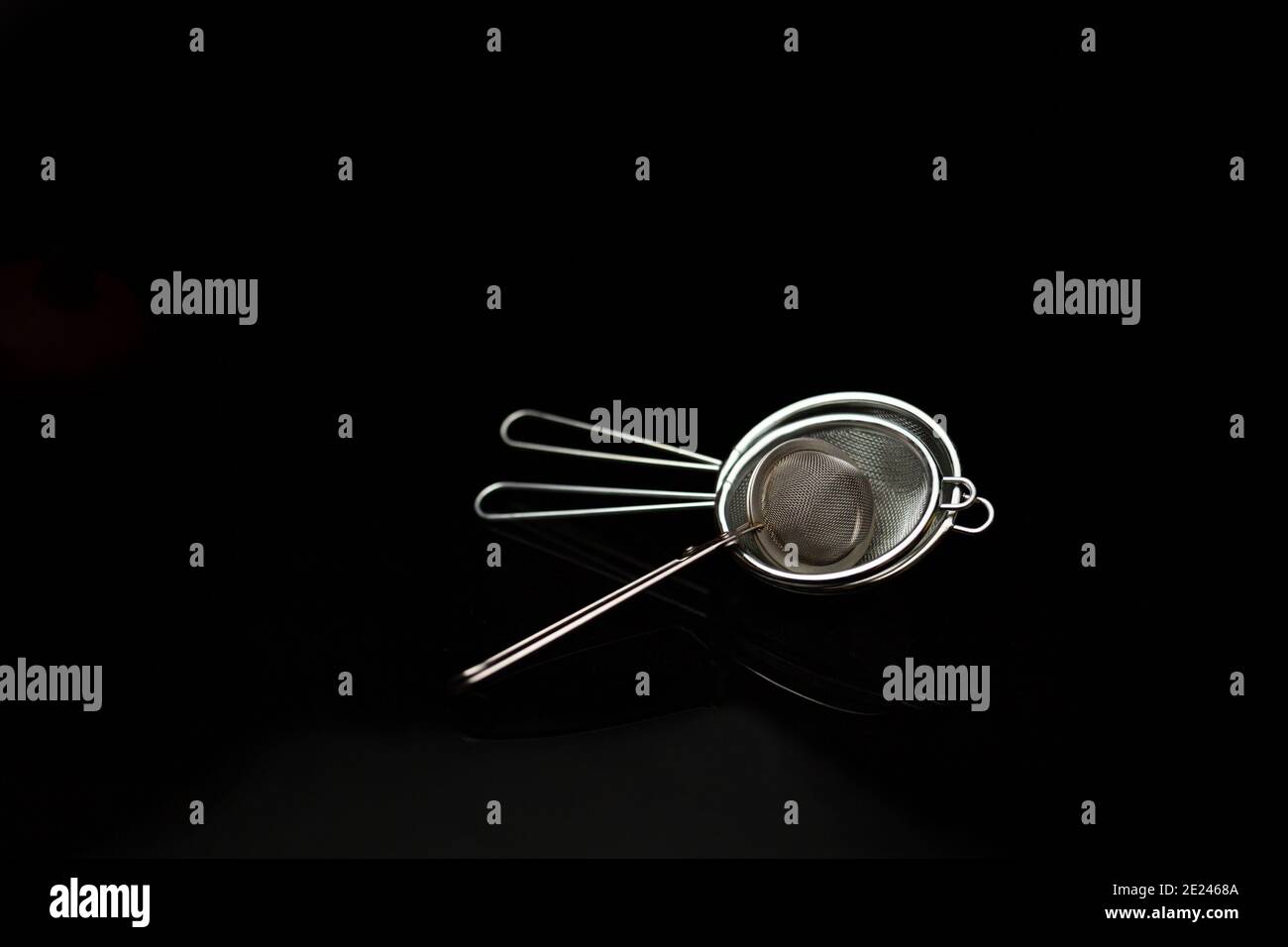 Mesh sieve hi-res stock photography and images - Alamy