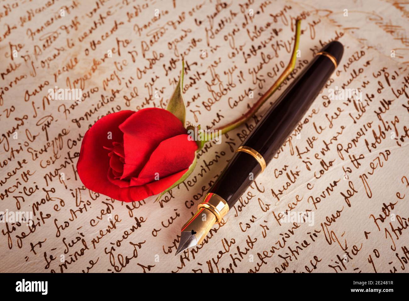 Vintage love letters hi-res stock photography and images - Alamy