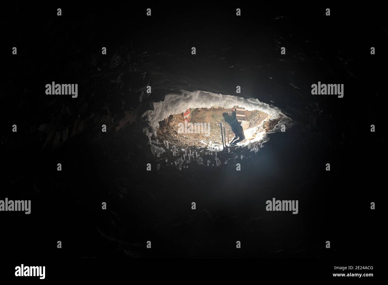 Minus 40 degrees celsius hi-res stock photography and images - Alamy